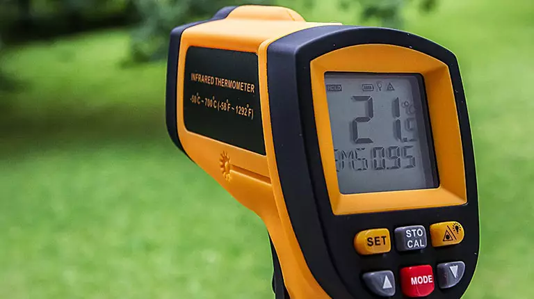 What is an optical pyrometer and how does it work?